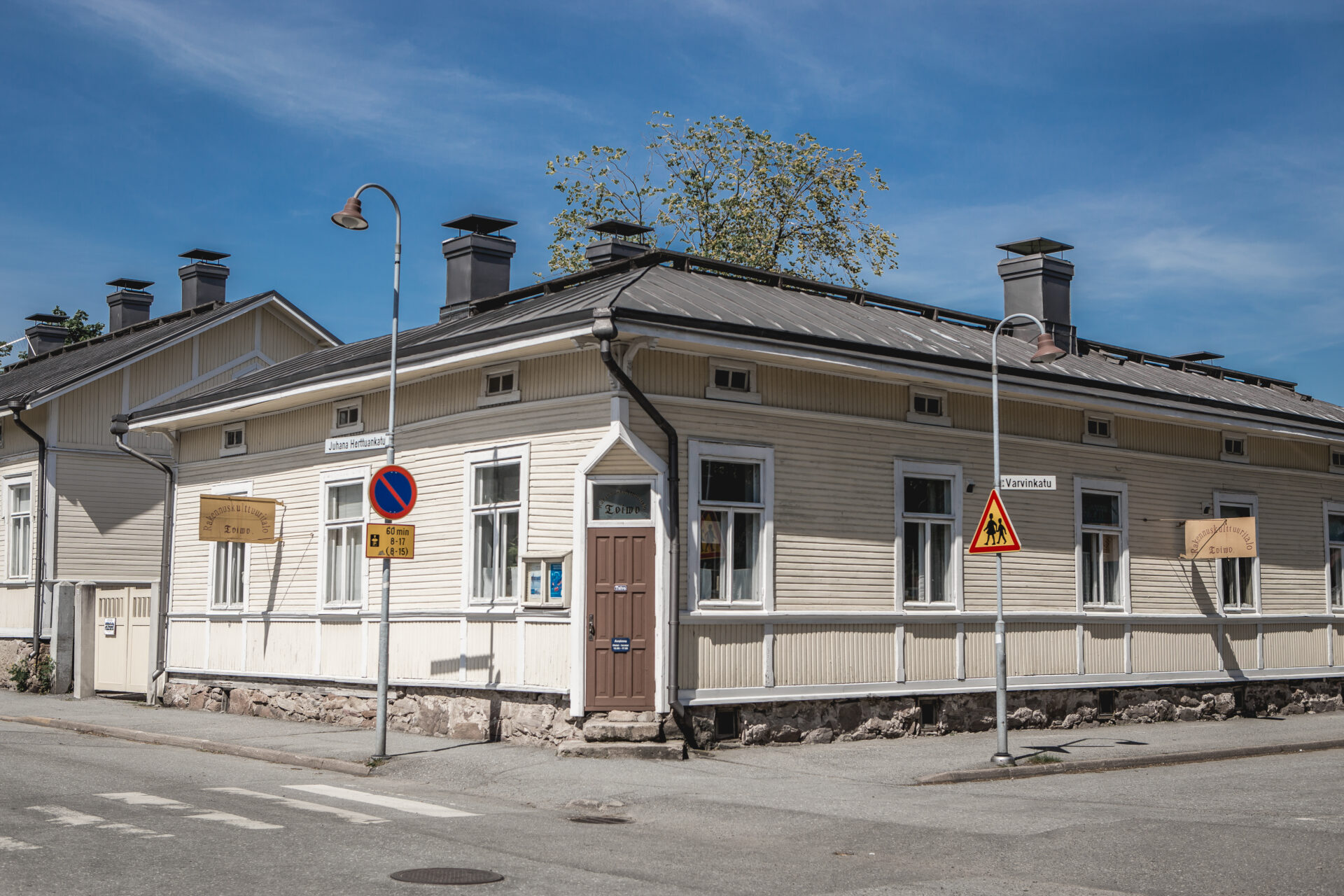 Visit Us - Rakennuskulttuuritalo Toivo ja Korsmanin Talo